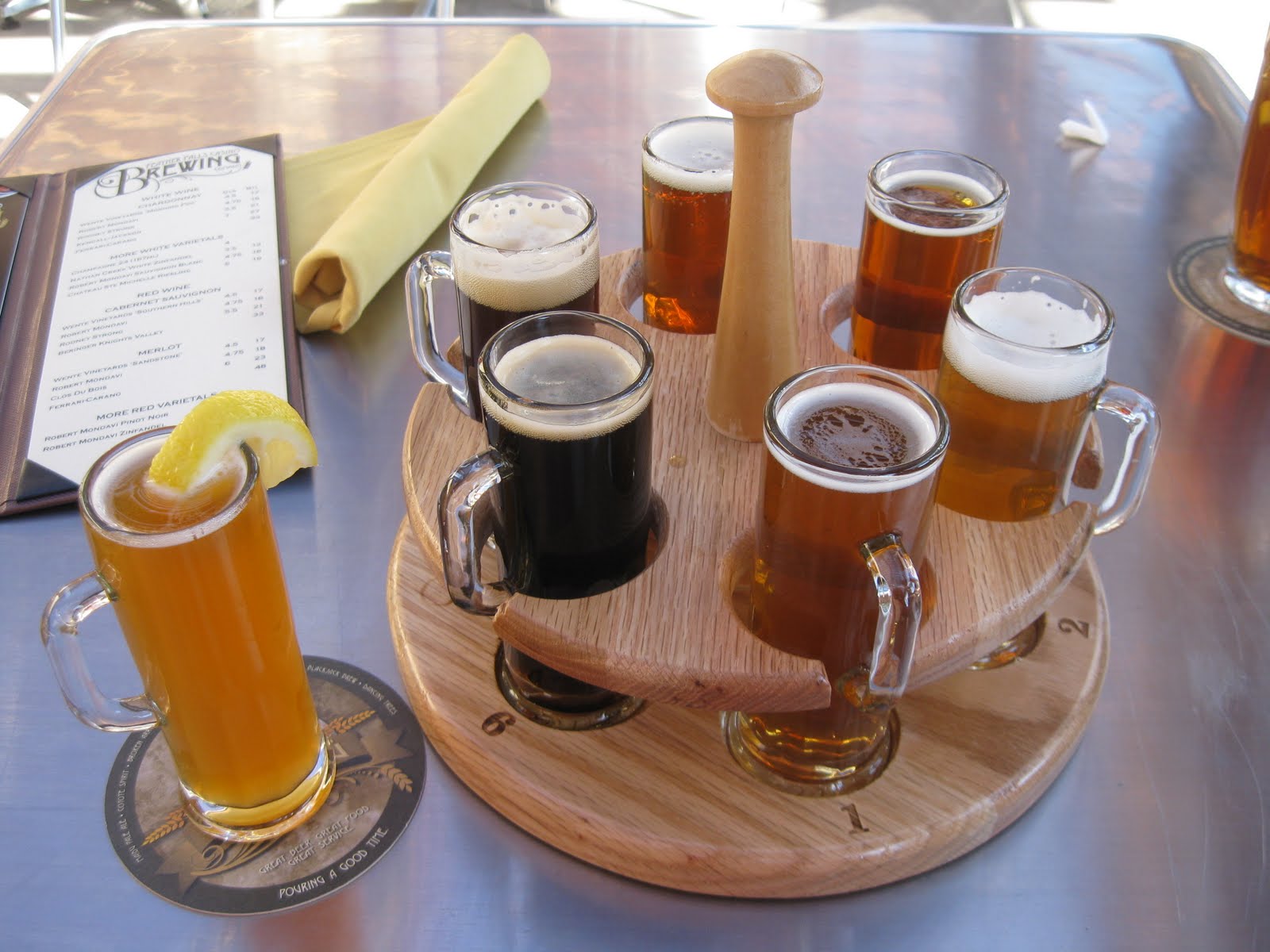 .: Feather Falls Brewery - Lunch and Beer!