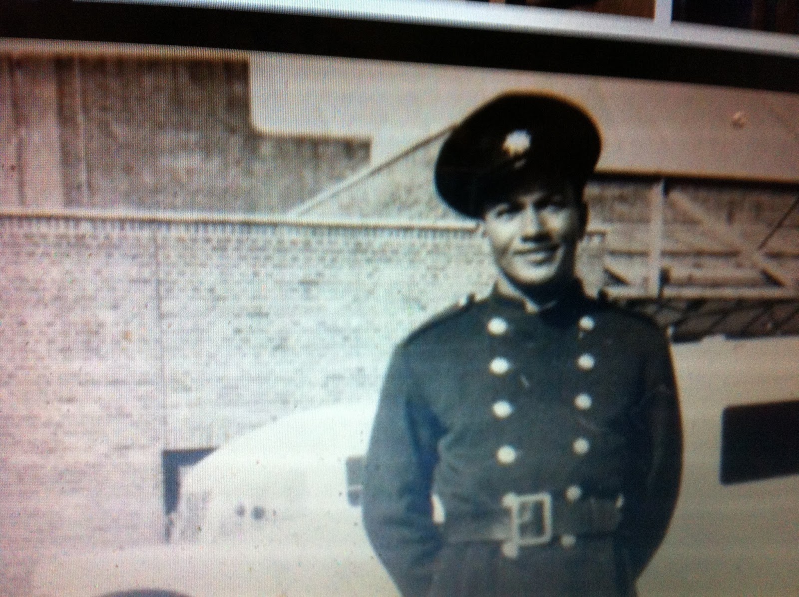 THE BLACK SOCIAL HISTORY:: BLACK SOCIAL HISTORY - AFRO-BRITISH " FRANK ...