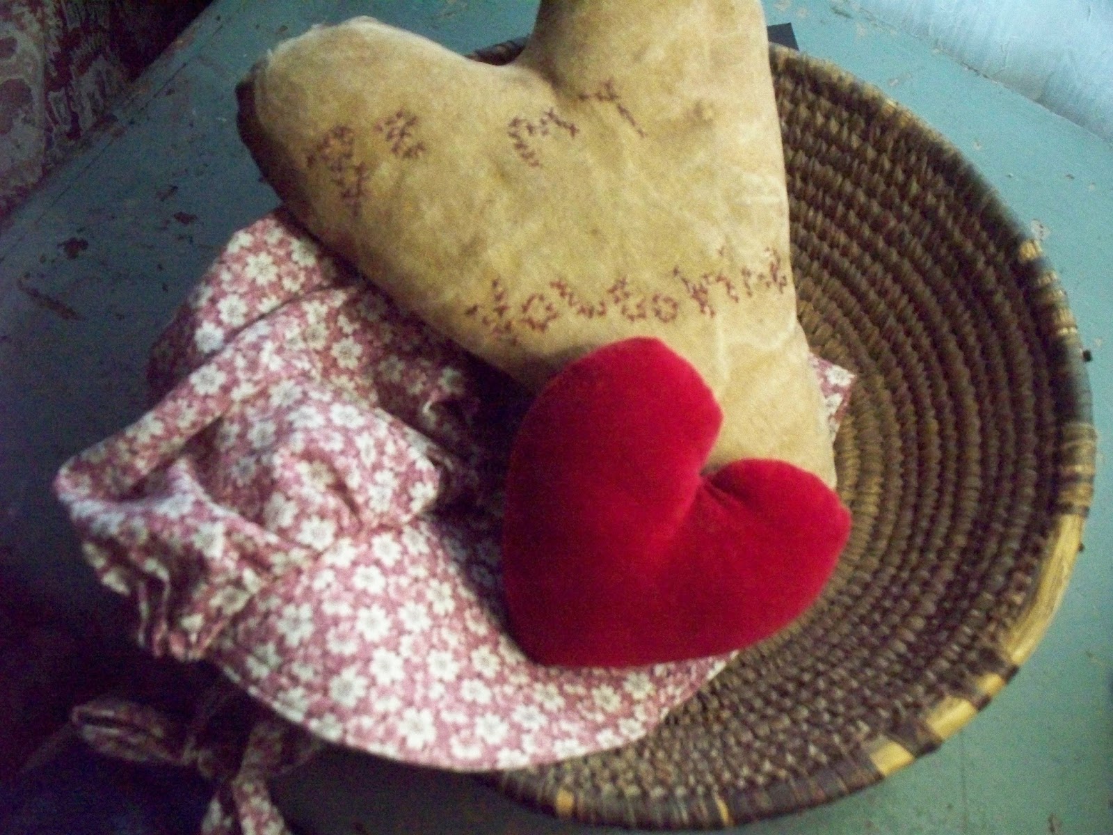 Prims By The Water: Love Displays