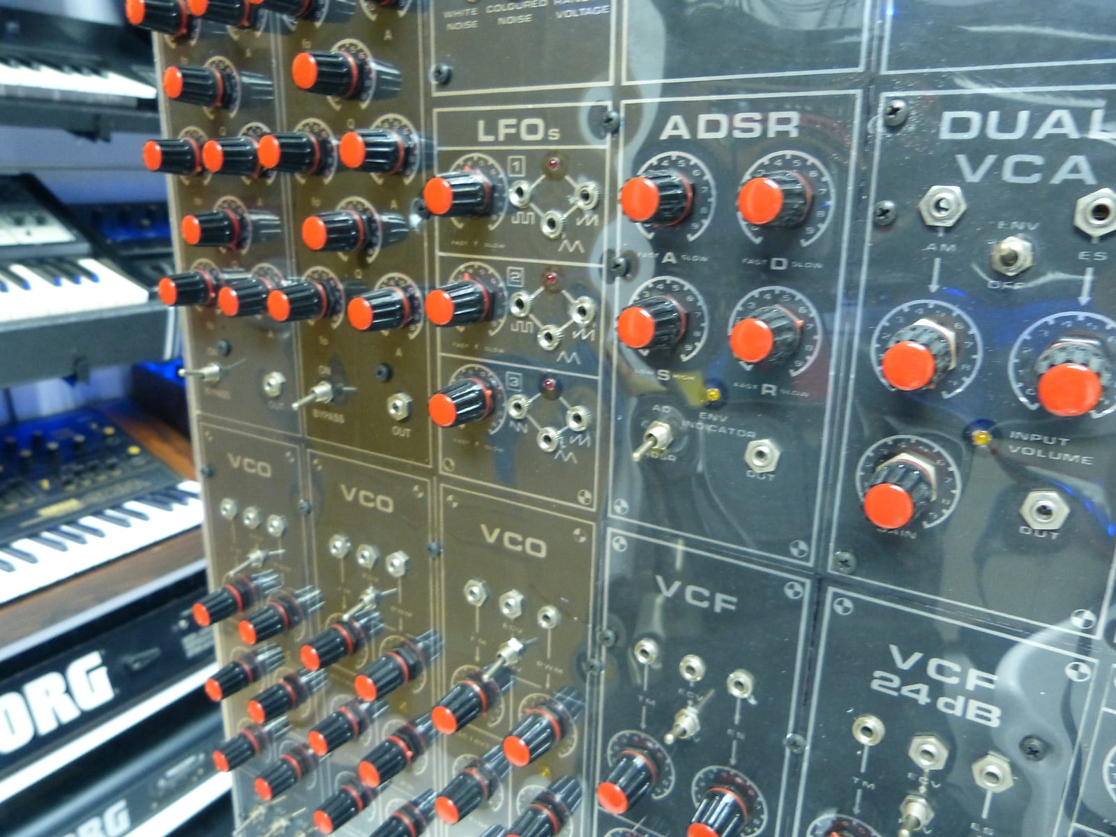 MATRIXSYNTH: Elektor Formant Modular Synthesizer in Custom Clear ...