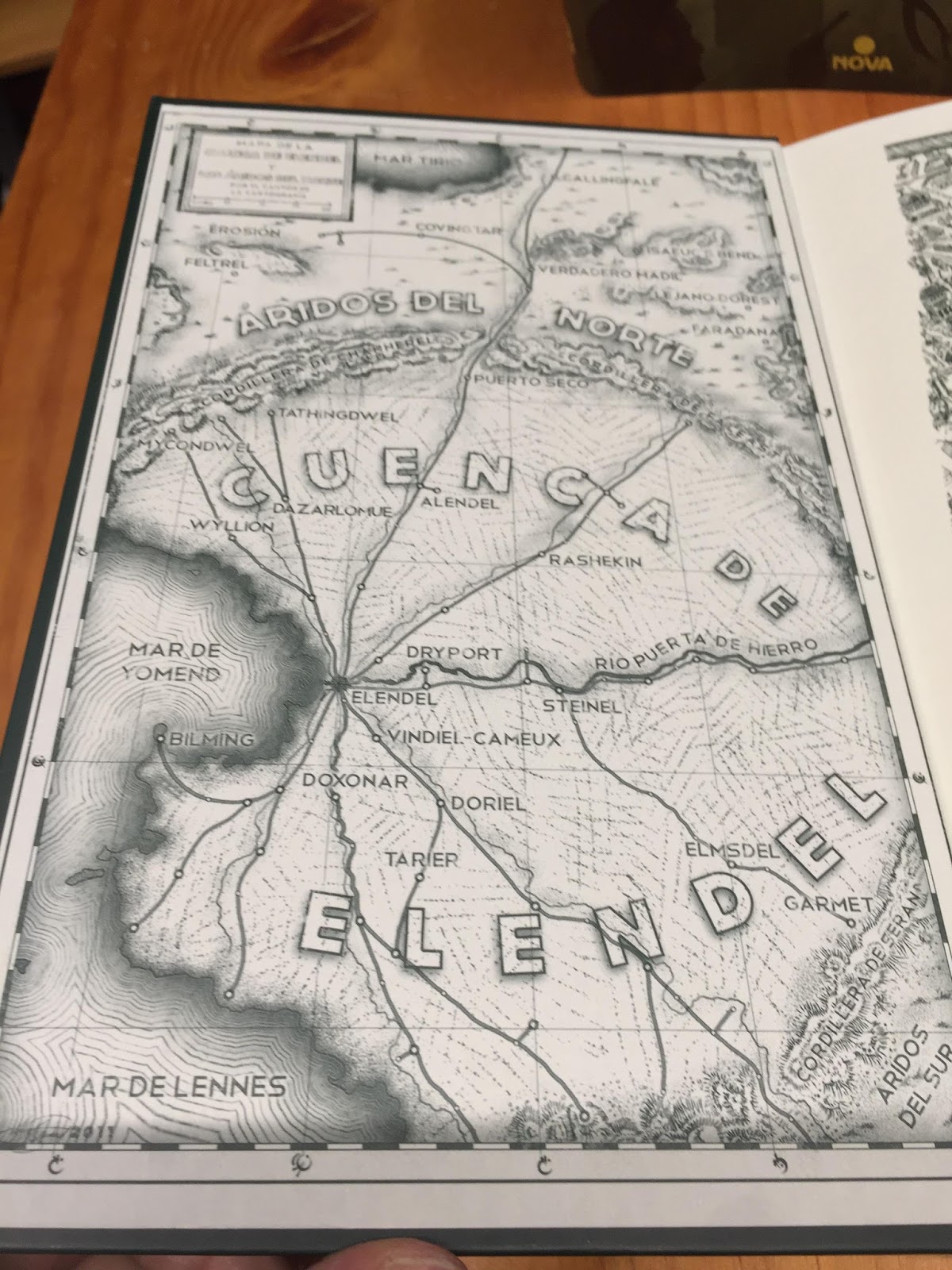 Fotoreseña: Brazales de duelo, de Brandon Sanderson | EL CABALLERO DEL ...