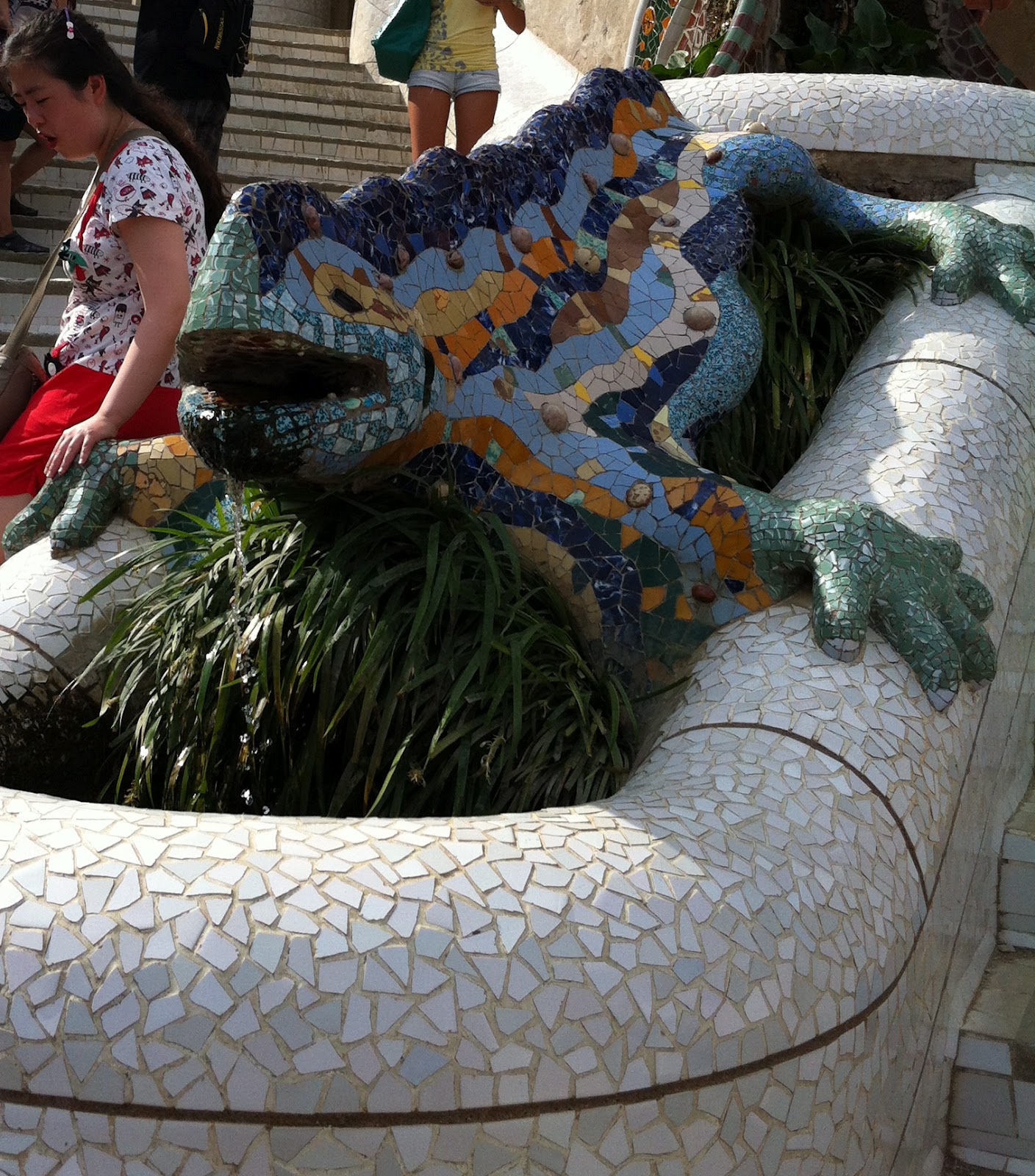 wacky tacky: Say Howdy to Gaudi!