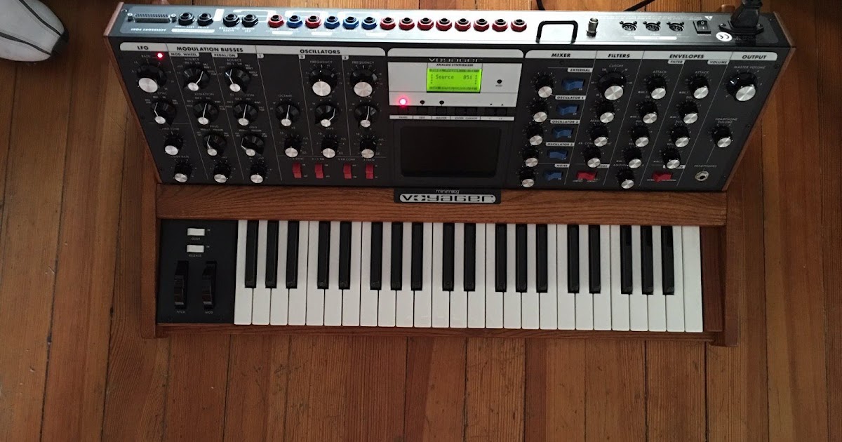 MATRIXSYNTH: Moog Minimoog Voyager Performer Edition with Original Box