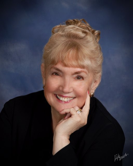 Laura Cogdill's Instagram, Twitter & Facebook on IDCrawl