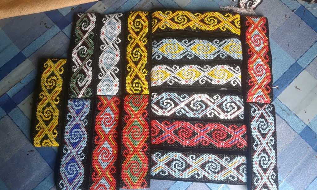 Kerajinan Manik Khas Kalimantan Timur
