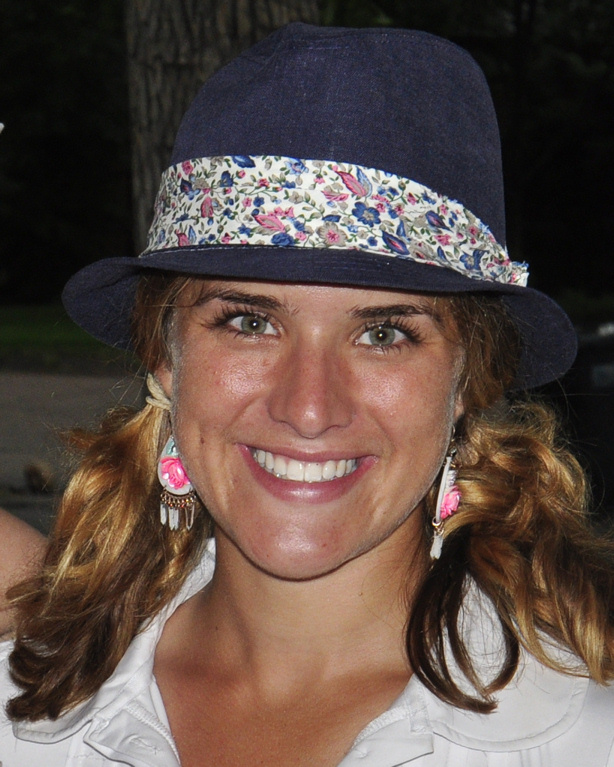 Anya Alvarez's Instagram, Twitter & Facebook on IDCrawl