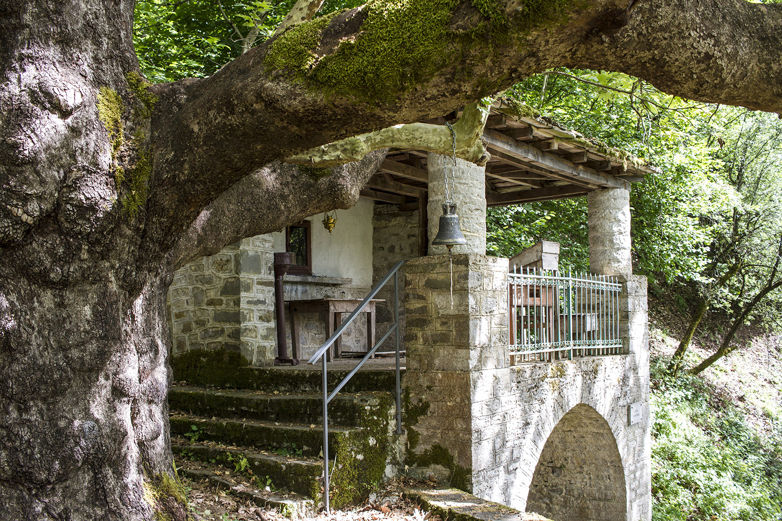 DEATH VALLÉE: Micro Papigo / Astraka / Drakolimni.