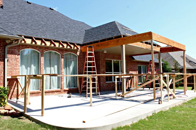 PATIO PROJECT {FRAMING AND ROOF} | Dimples and Tangles