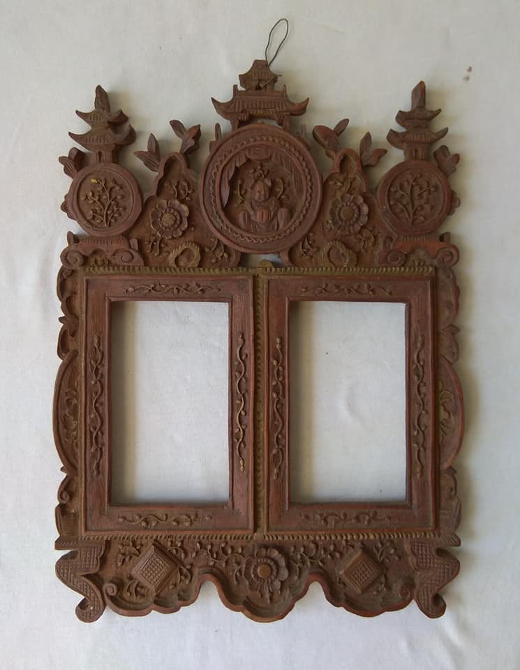 ORIENTAL: Frame Foto Ukiran Kayu Oriental