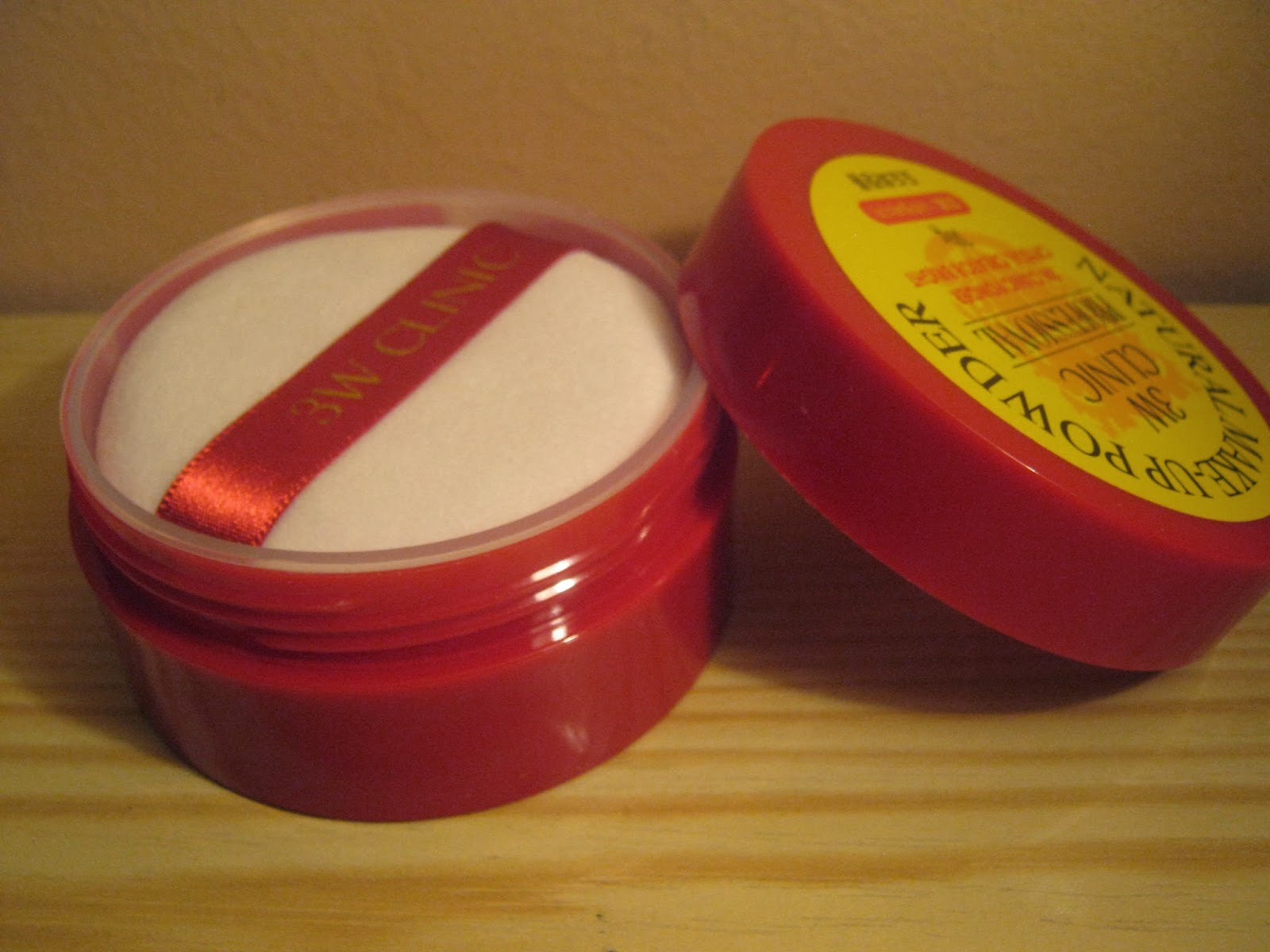 DODO 3W CLINIC - Natural Transparentný Make-up Púder - Byť ženou je úžasné!