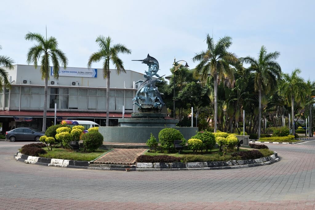 CHASING FOOD DREAMS: Fly Me To Labuan Part 4 – What To Do in Labuan