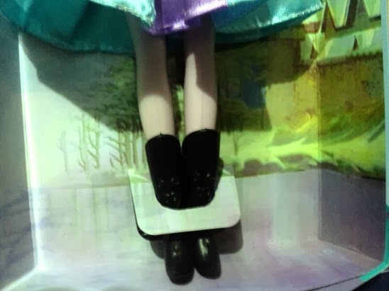 Knocked-off!: Bootleg Toy Review : Bootleg Elsa 12" doll