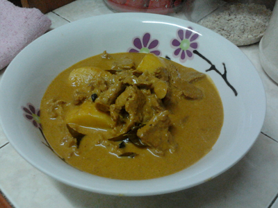Life is full of surprises: Resipi Kari Daging Pn. Ily