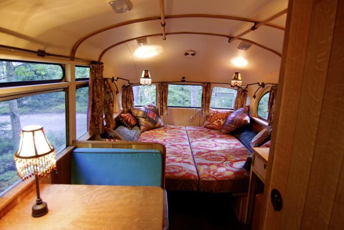 daily timewaster: Junk bus turned into a showpiece RV.