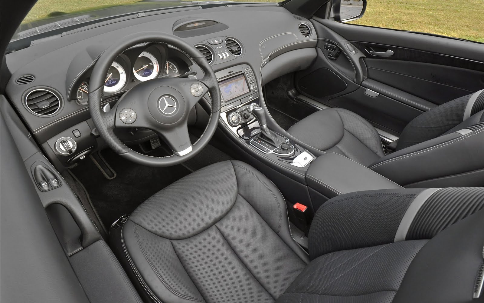 ALL ABOUT CARS: Mercedes Benz SL550 Night Edition 2011