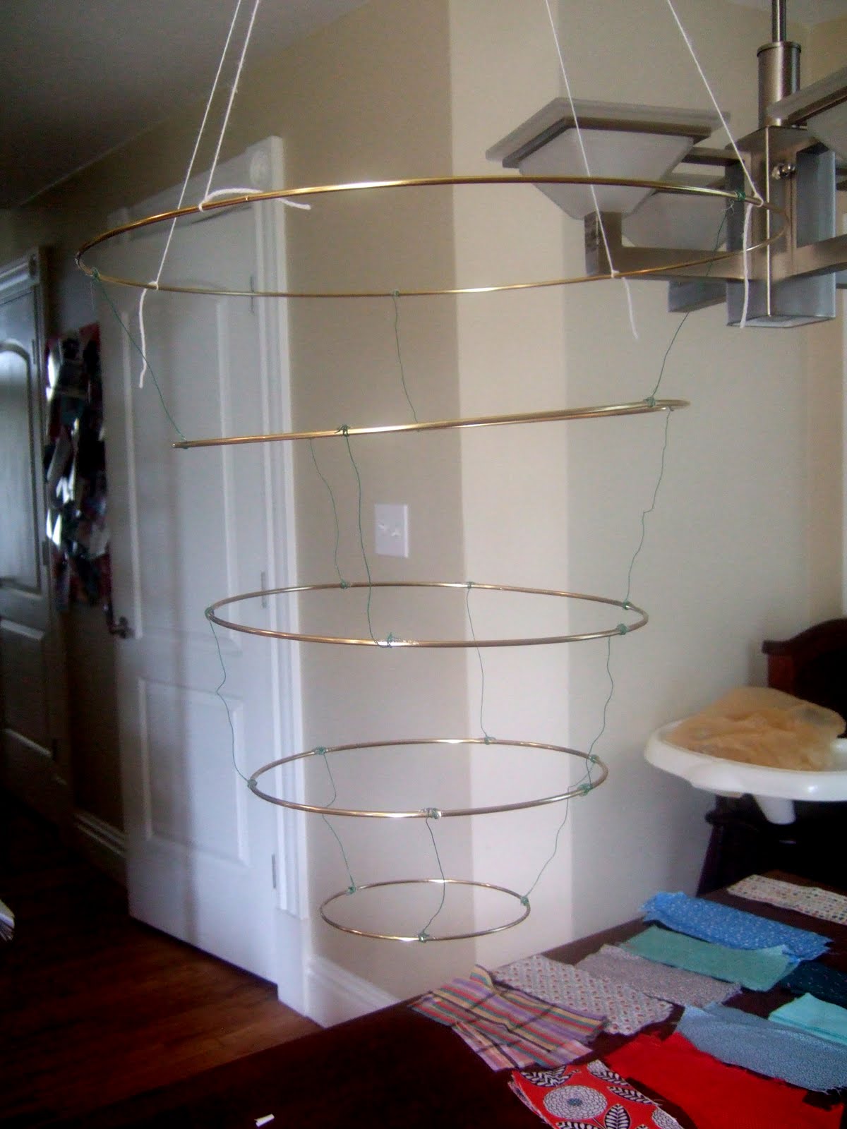 dear london: diy: fabric mobiles