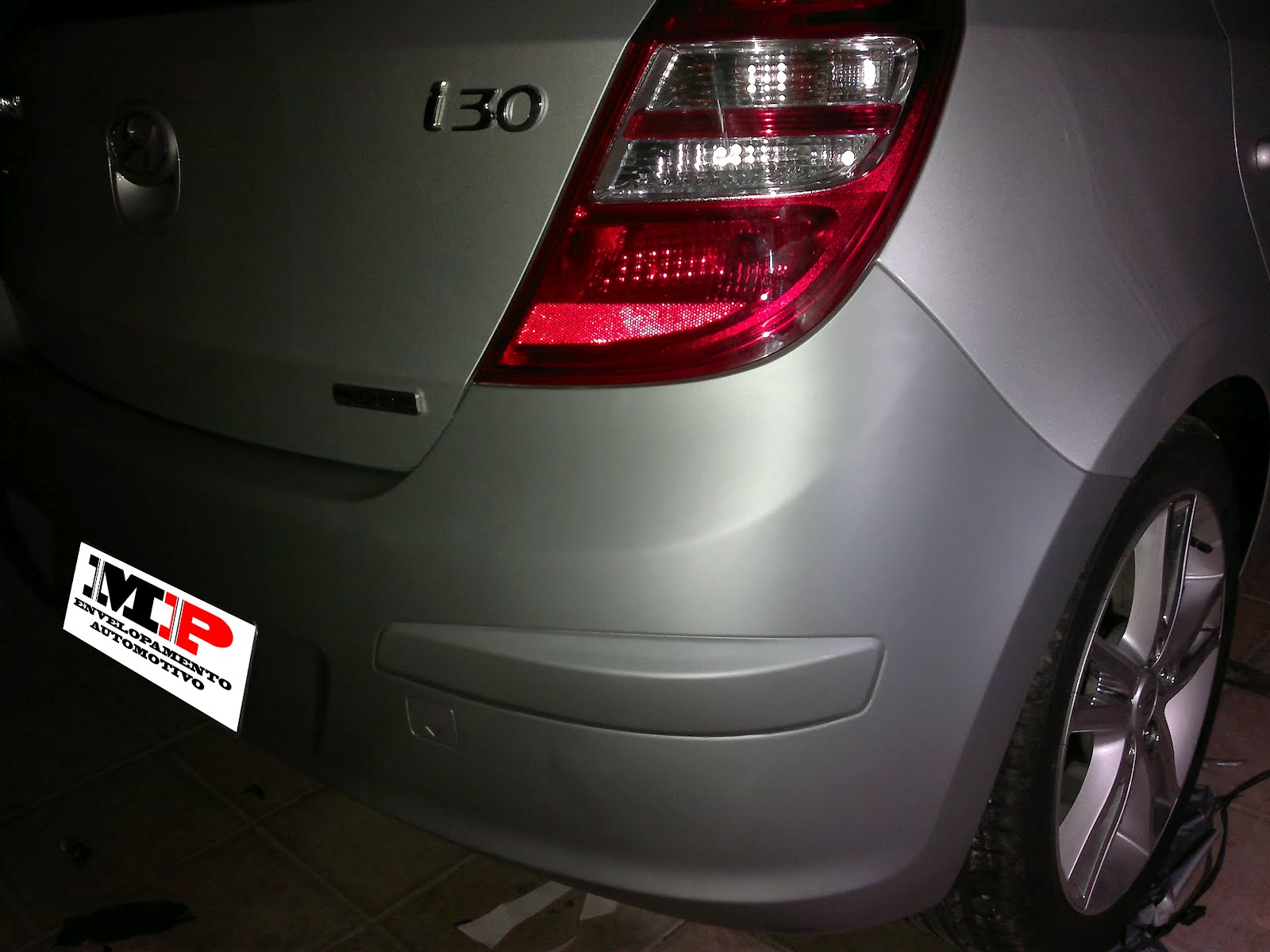 MP Envelopamento Automotivo: Envelopamento I30 -Prata Fosco e Fibra de ...