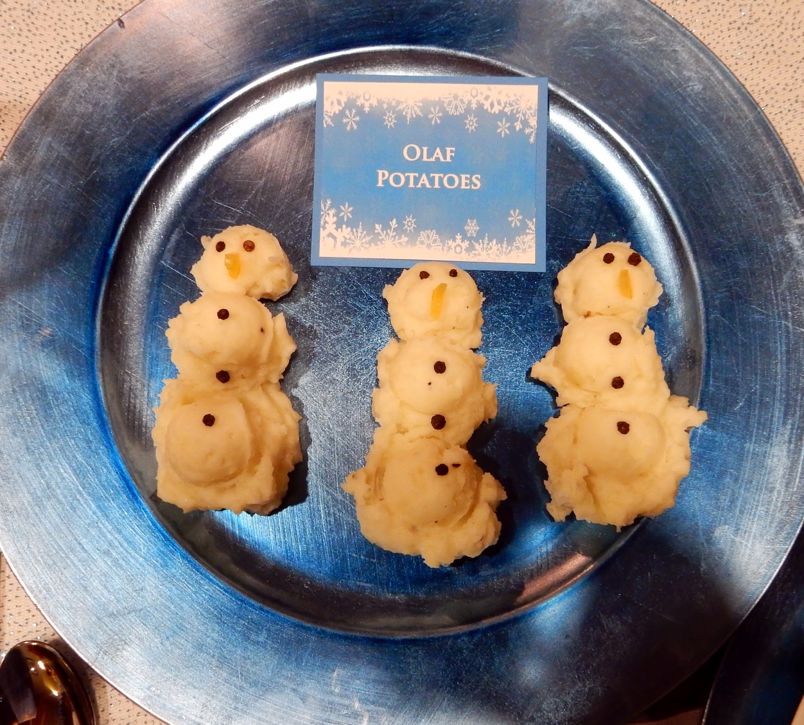 Invite and Delight: Frozen Fantasy Dinner