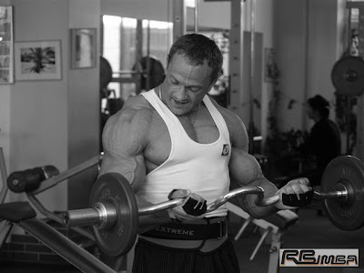 Worldwide Bodybuilders: Lithuanian muscle daddy Darius Buksnaitis
