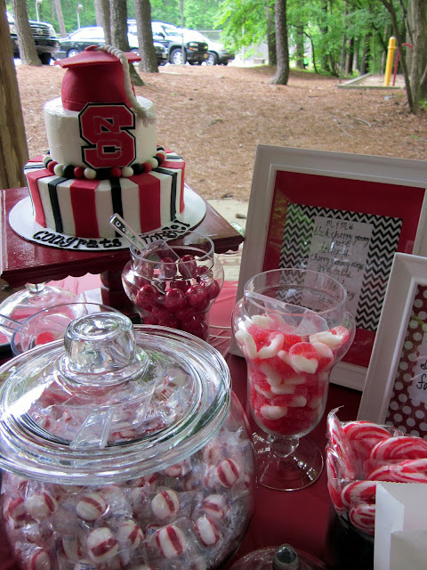 Darlin' Designs: NCSU Graduation Cake