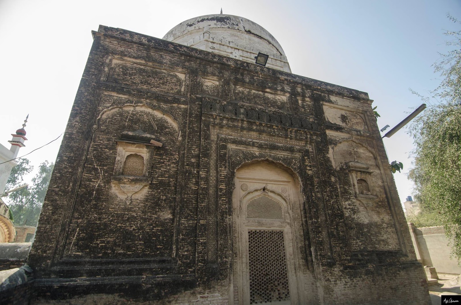 DIPALPUR CITY: ANCIENT GRAVEYARD IN DEPALPUR