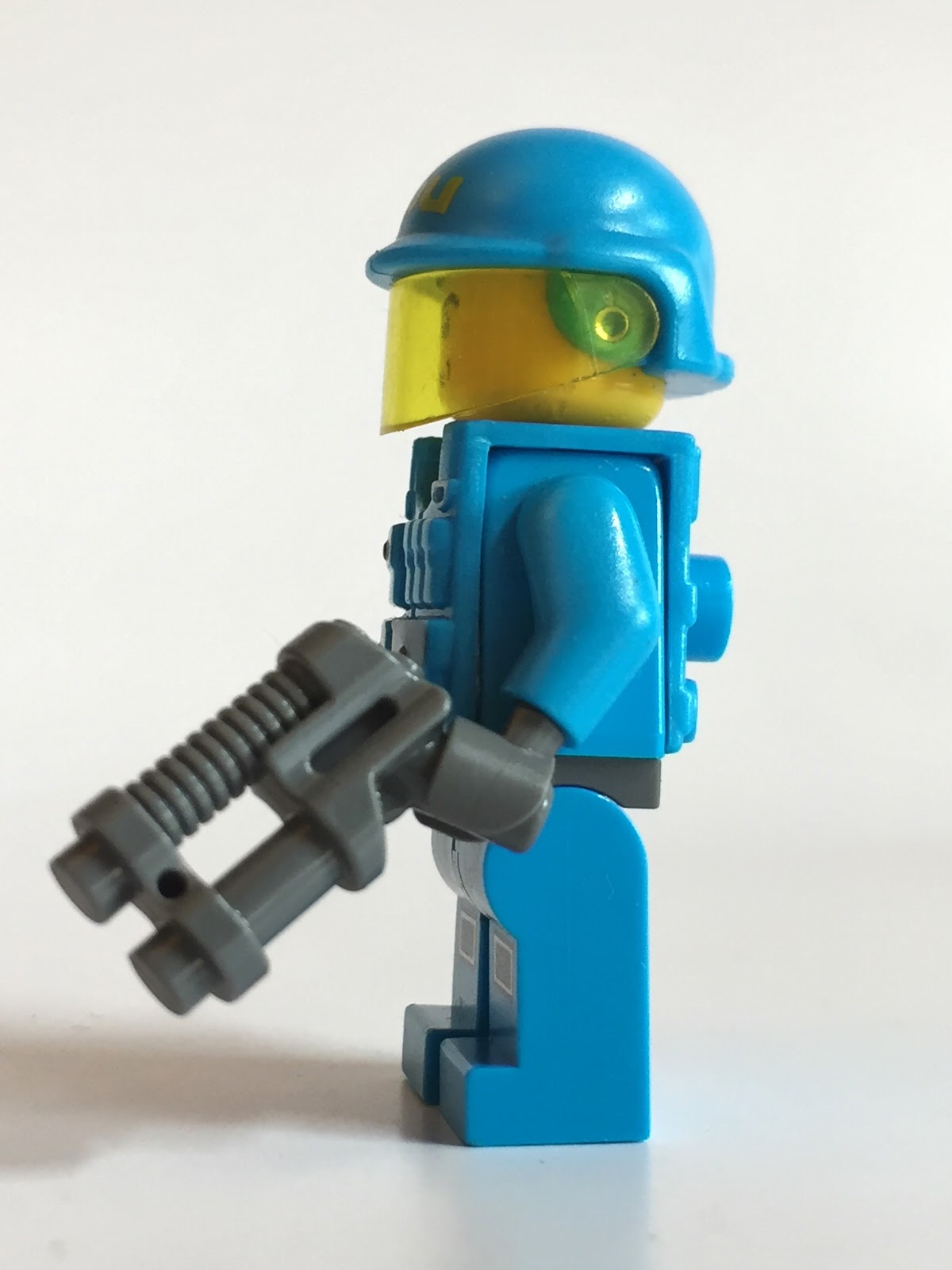 Lego Minifigure pictures: Lego Space Alien Defense Unit ADU Minifigure ...