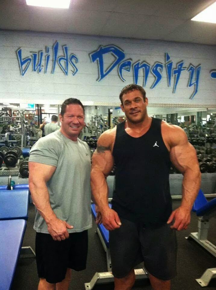 Muscle Lover: American bodybuilder Ryan Fulton