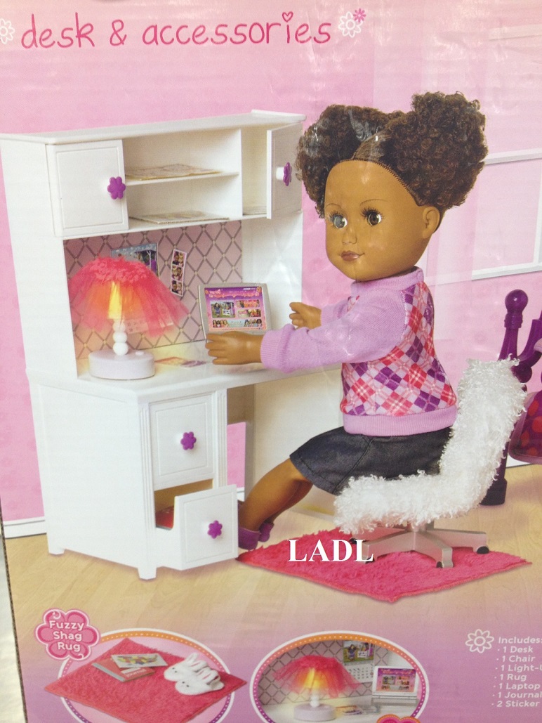 Living A Doll's Life : *In Store Report* New Desk Set - My Life As....