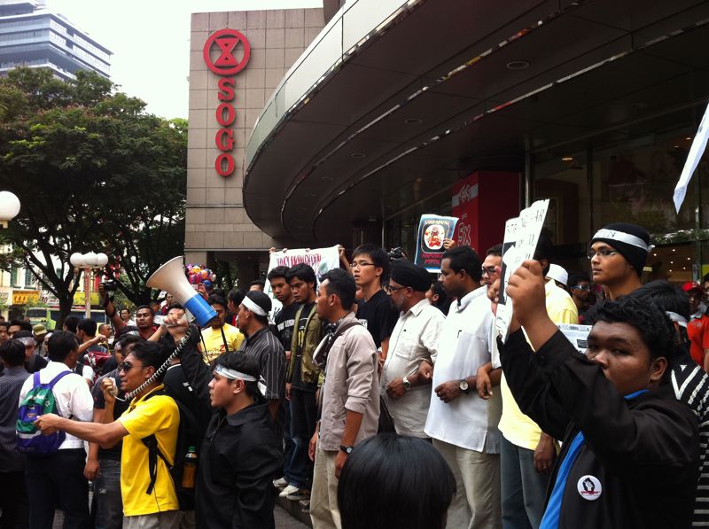 Gambar Demo Mahasewel Yang Memalukan Mahasiswa #mejabulatptptn ~ Keris ...