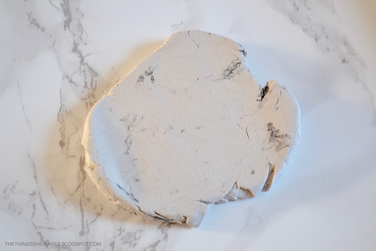DIY Home Decor | Marble Air Dry Clay Display Trays | The Things She Makes