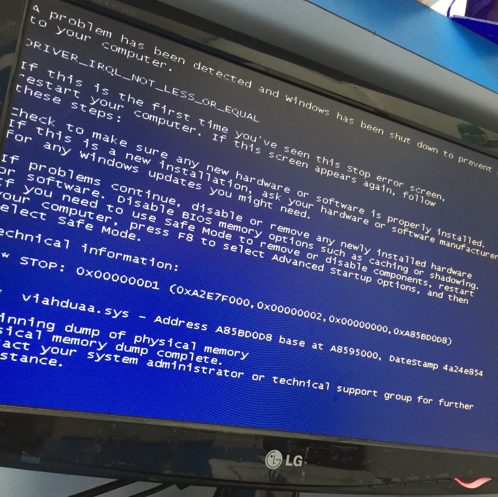 CARA ATASI MASALAH SKRIN BIRU KOMPUTER | Cerita Budak Sepet