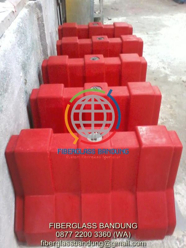 Harga Traffic Cone Terbaru dan Terbaik dari Fiberglass