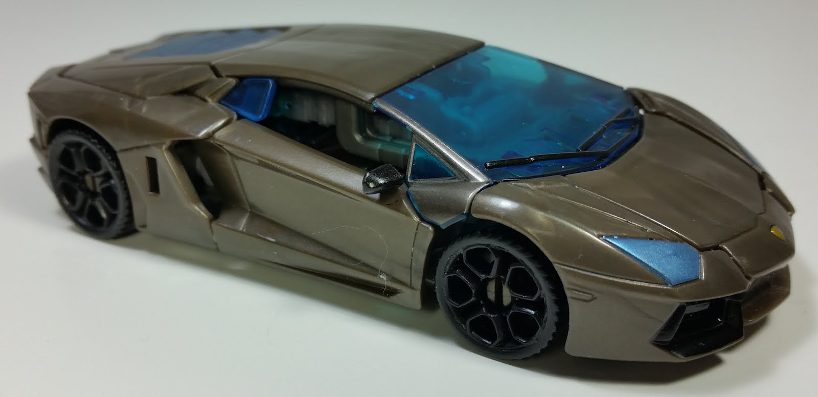 Bridgemagnet Toys: Review: Transformers AoE Deluxe Lockdown Age of ...