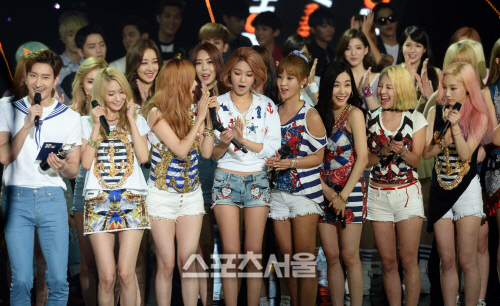 Browse SNSD's pictures from their 'Party' at 'The Show' - Wonderful ...