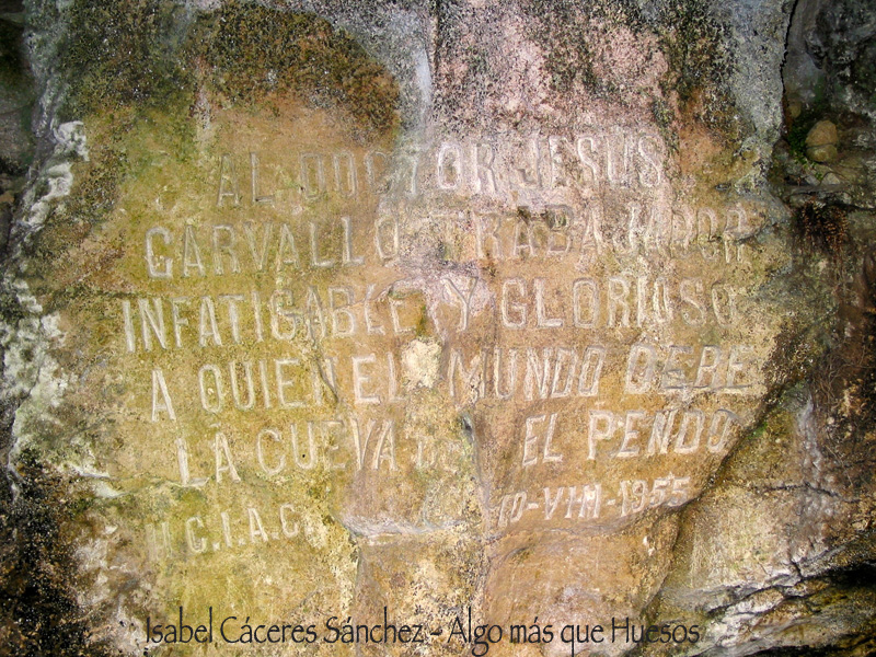 ALGO MÁS QUE HUESOS: CUEVA DE EL PENDO (Camargo, Santander)
