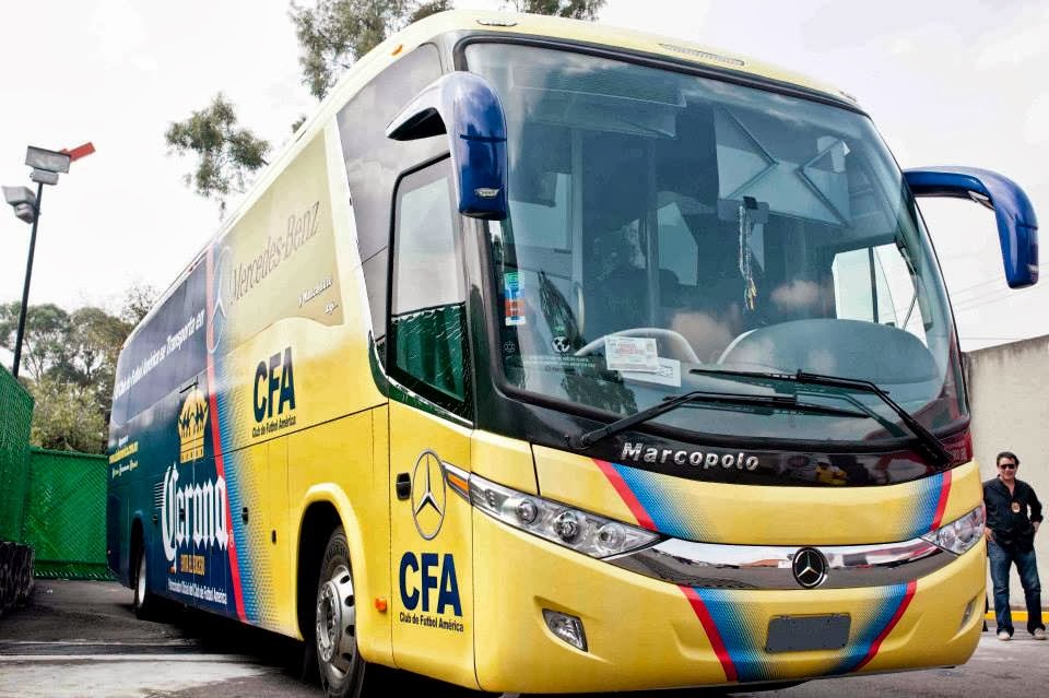 Mercedes Benz entrega un Autobús al equipo de futbol America
