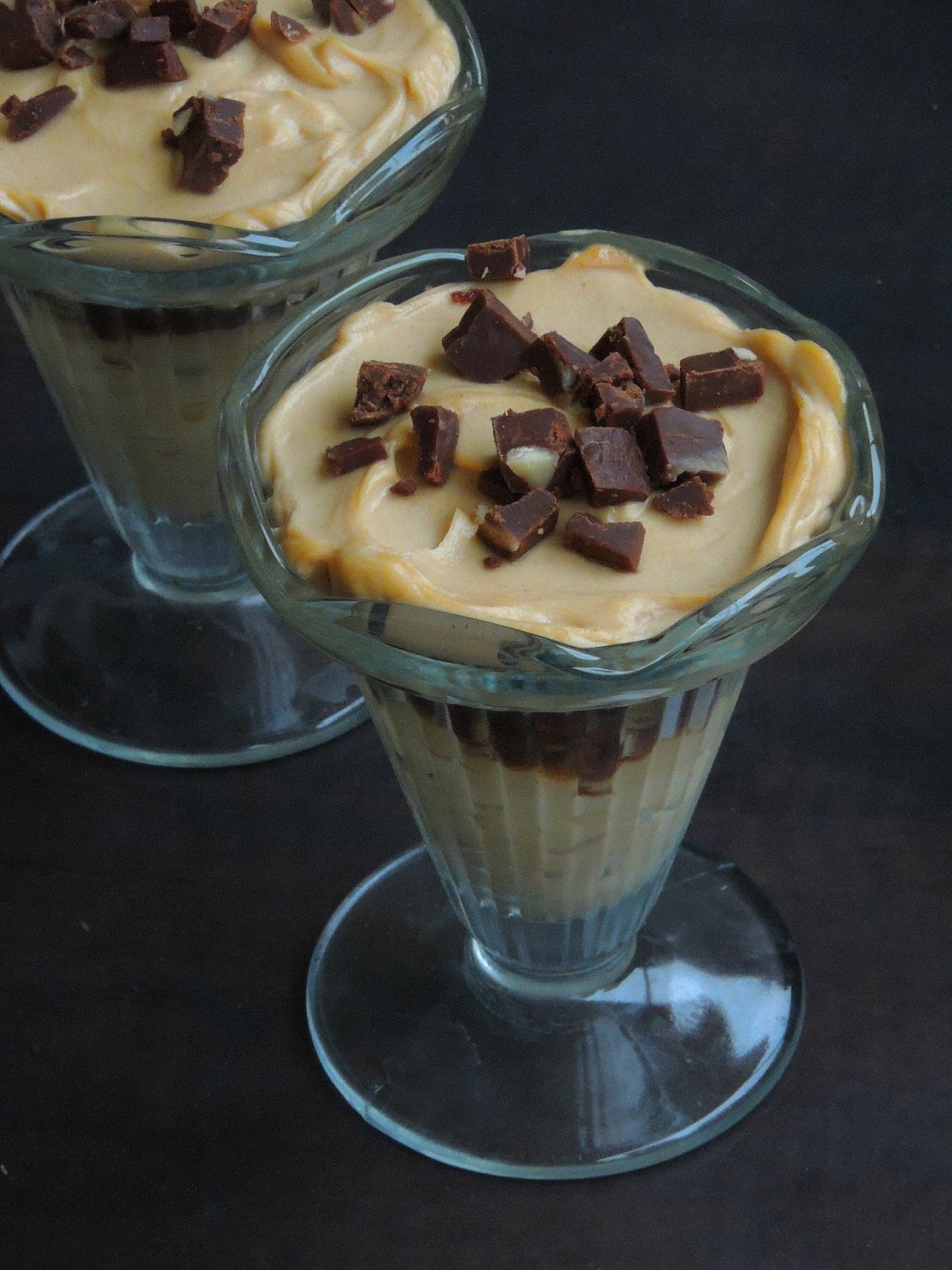 Priya's Versatile Recipes: Layered Chocolate & Caramel Mascarpone Parfait