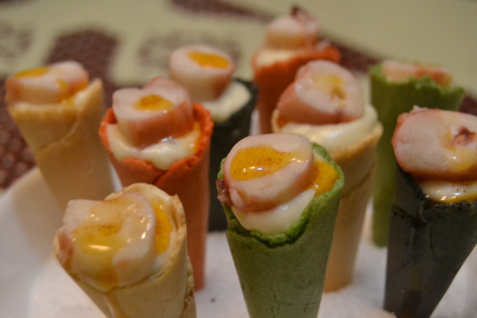 La cocina de Maite: CUCURUCHOS RELLENOS