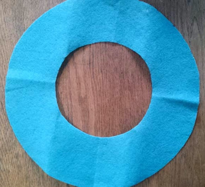 thredHED: Yarn Christmas Wreath - Step 1, Base