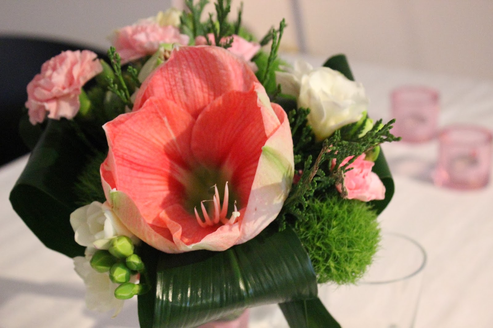 JOUKOLATAR: 20. joulukuuta Vaaleanpunainen joulukimppu