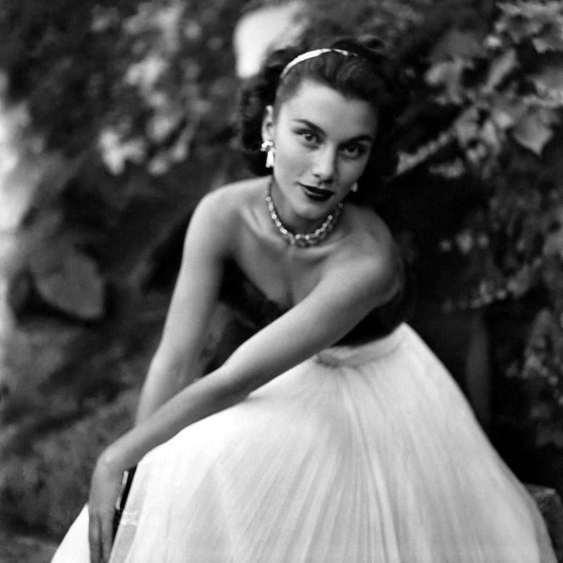The First 'Bond Girl' Ever: 48 Glamorous of Linda Christian From the ...