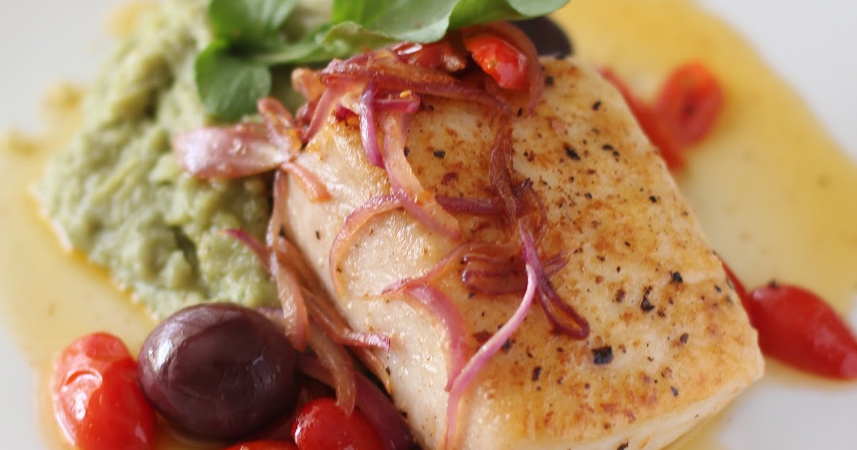 Filé de peixe com purê de batata-doce com manjericão