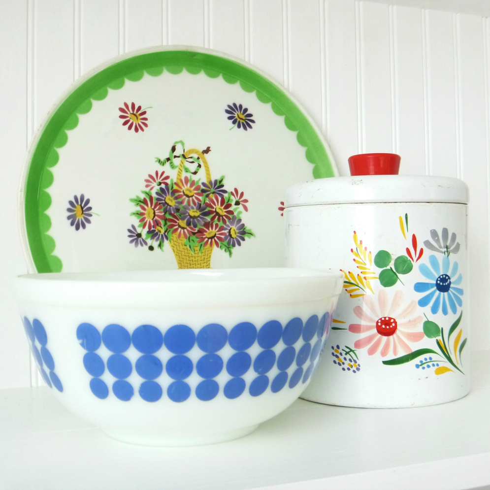 The Pyrex Collective: New Dot Pyrex - Finally!