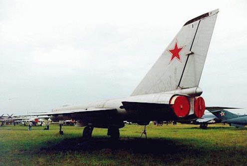 FDRA - Fuerza Aérea: Caza interceptor: Prototipo Lavochkin La-250 Anakonda