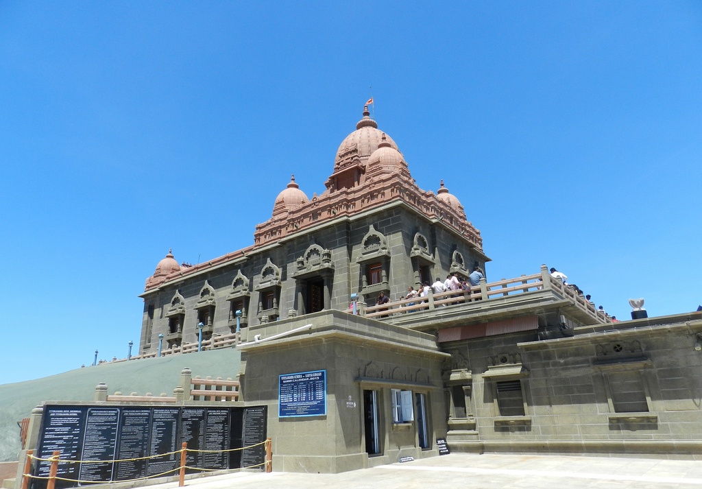 Tamilnadu Tourism: Vivekananda Rock Memorial, Kanyakumari