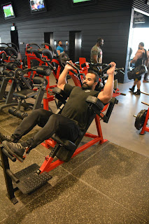 world bodybuilders pictures: kuwaiti bodybuilder abdullah training in ...