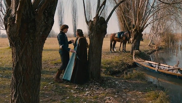 'Romeo and Juliet': Hayley Steinfeld and Douglas Booth in new trailer