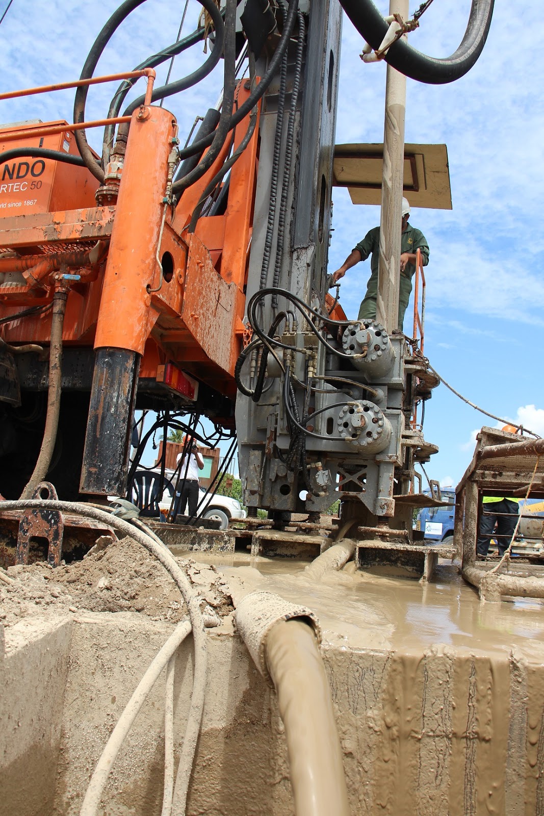 UCHIMBAJI VISIMA VIKUBWA 20 VYA DAWASA KUKAMILIKA MWEZI UJAO - CCM Blog