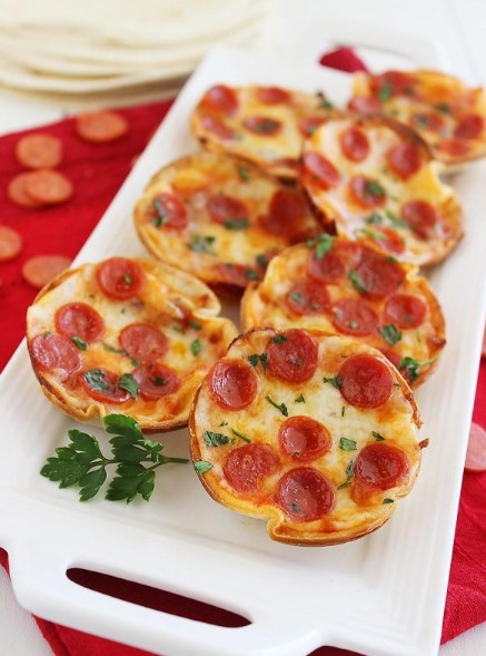 Mini Pepperoni Pizzas Recipe - Recipes Cottage