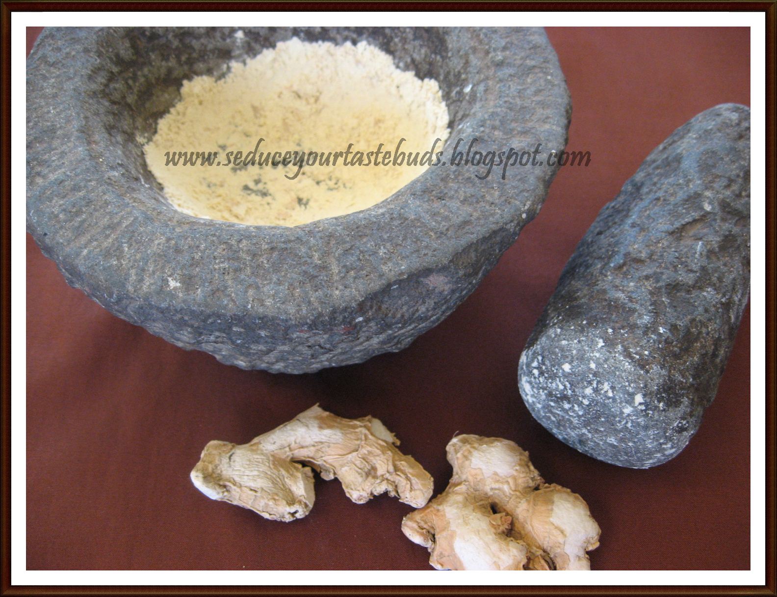 Homemade Ginger Powder | Sonti Pudi - Seduce Your Tastebuds...